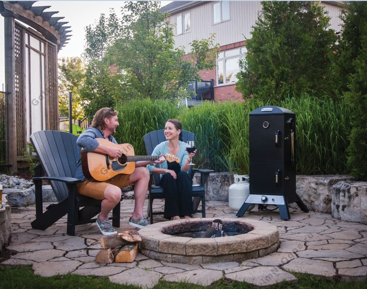 6 best Smokers under $300 Reviewed in Detail (Oct. 2020)