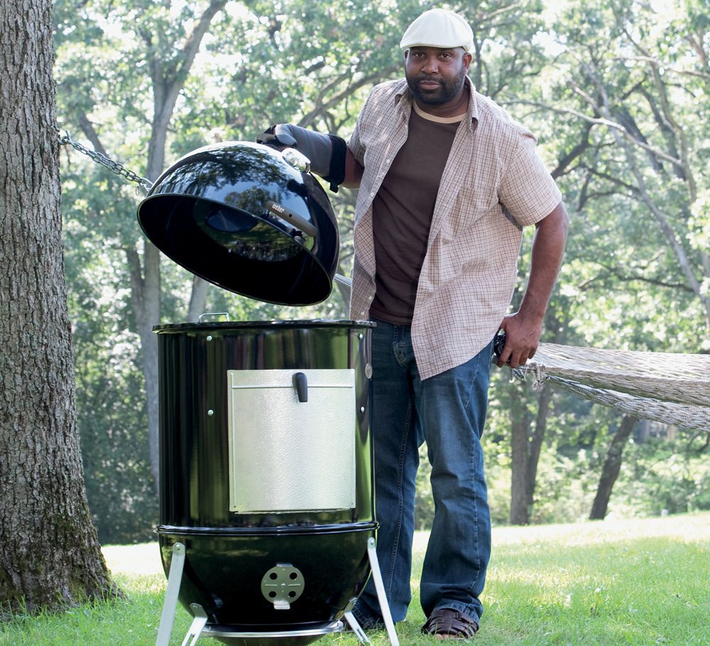 7 Best Smokers under $1000 Reviewed in Detail (Fall 2025)